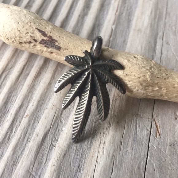 Jewelry | Plant Leaf Pendent | Poshmark